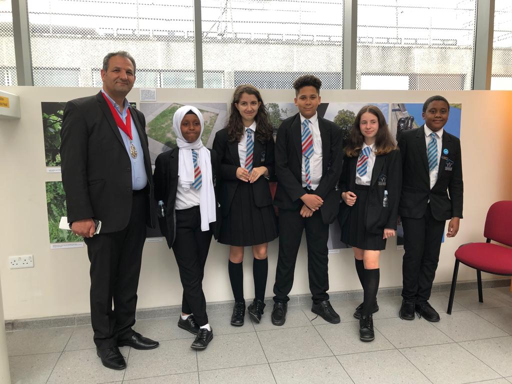 A Creative Whole School Approach – Woodside High – deep:black